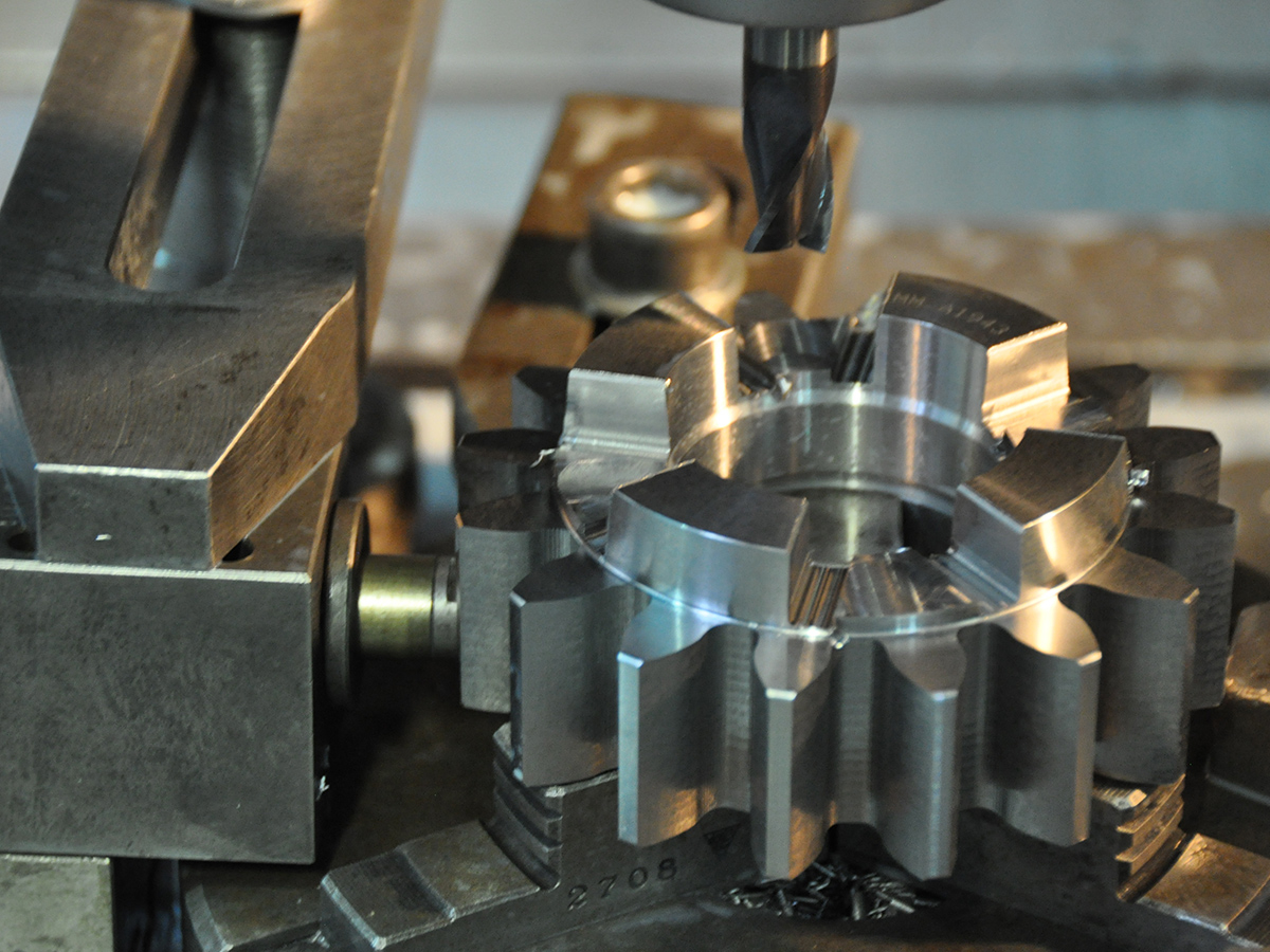 Fresatura e Foratura su Centri Lavoro CNC a Bologna | DEMM